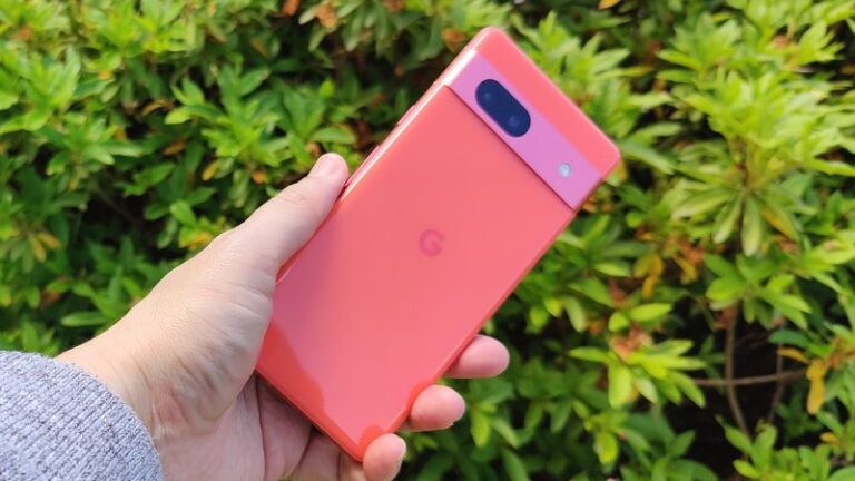 「Google Pixel 7a」実機でWi-Fiテザリング設定する方法を紹介！パスワード設定などを詳しく紹介！