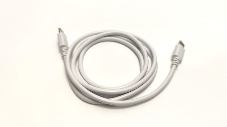 エグいコスパ！ダイソー「60Wケーブル Type-C to Type-C」は価格220円のUSB PD急速充電対応【100均】