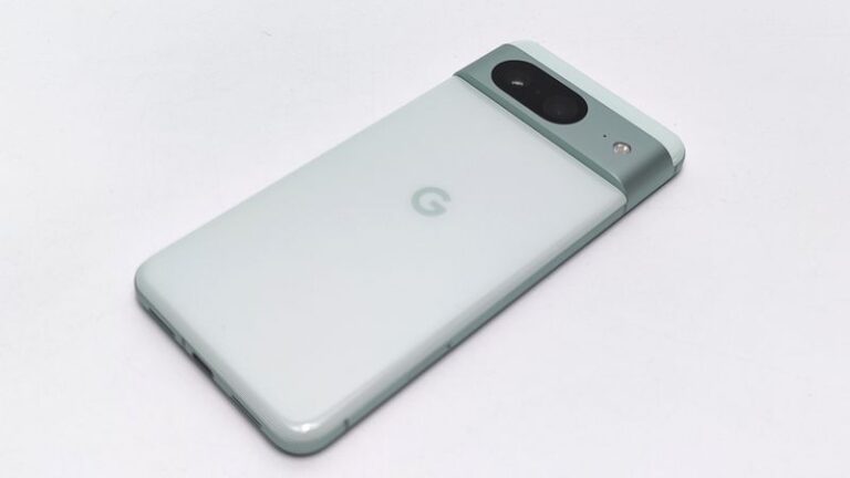 「Google Pixel 8」実機にUSBメモリを挿して使ってみた！microSD非対応でOTG機能を使って外部ストレージ化！