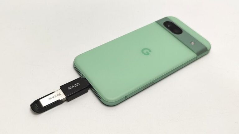 「Google Pixel 8a」実機にUSBメモリを挿してみた！microSD非対応でストレージ容量不足が心配【OTG】