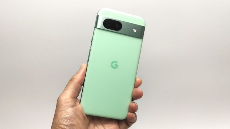 「Google Pixel 8a」実機に楽天モバイルSIMを挿して使えるかチェック！APNなどの設定は必要？